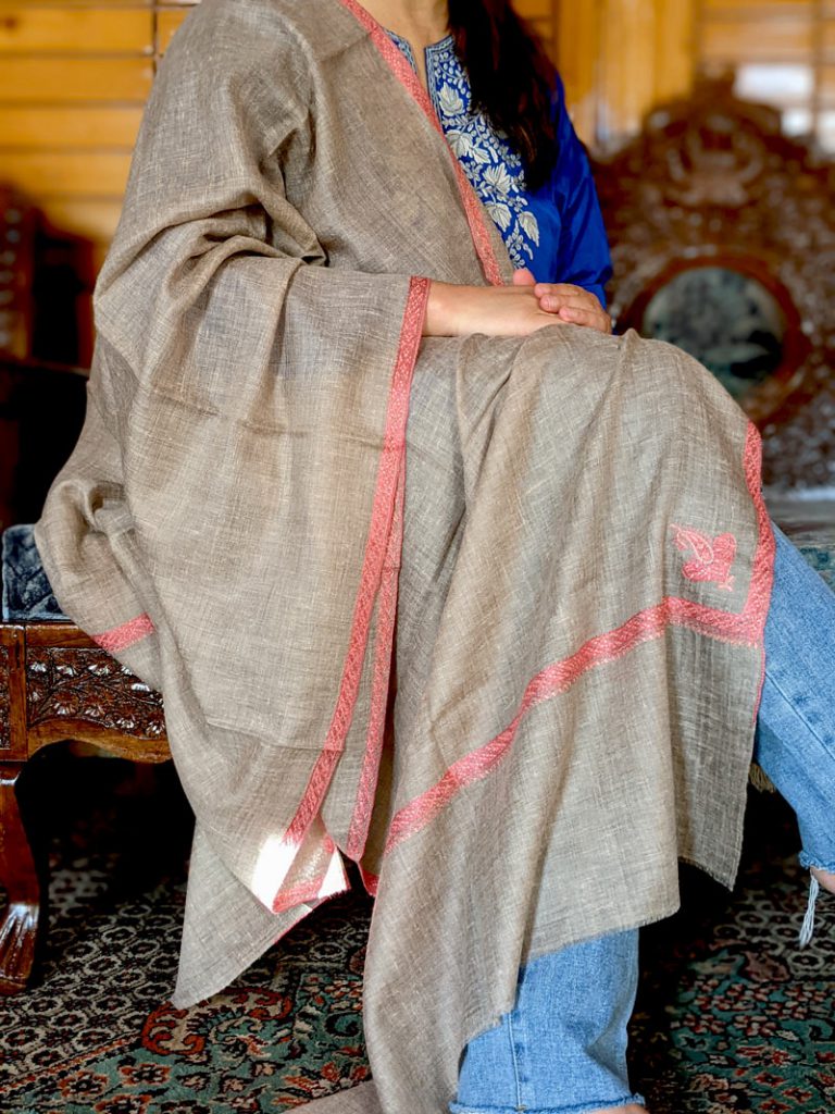 Toosh Color Pashmina Stole With Hand Sozni Embroidery - Gyawun
