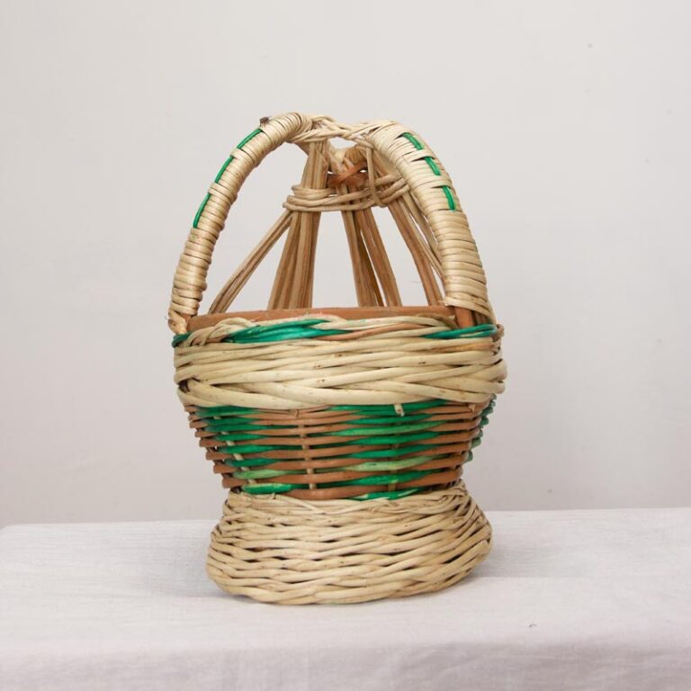 Small Decorative Kashmiri Kangri With Hangings - Gyawun
