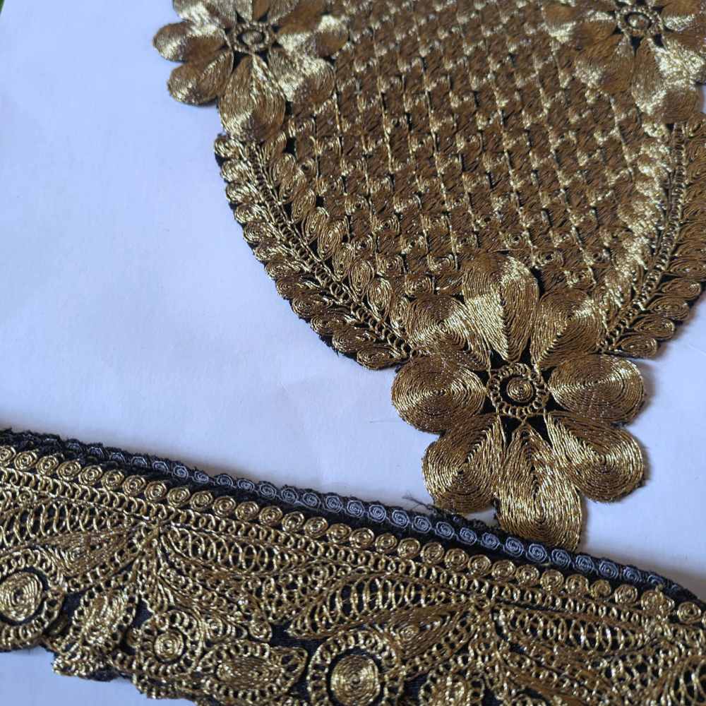 Tre Posh Golden Tilla Patch With Border 3m - Gyawun