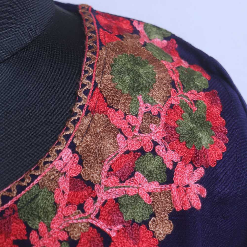 Gousia Blue Naar Kashmiri Feran With Ari Embroidery - Gyawun