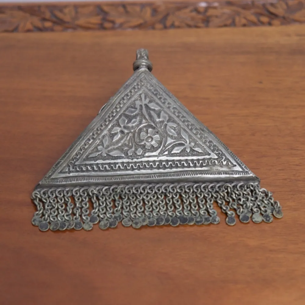 Geometric Antique Silver Triangle Pendant - Gyawun