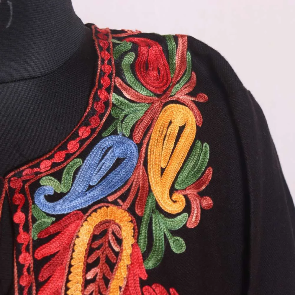 Classic Black Cashmilon Pheran with Aari Embroidery - Sonwar Collection ...