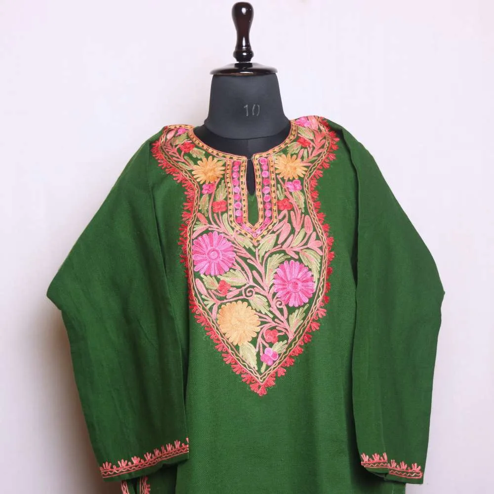 Elegent Green Cashmilon Pheran | Beautiful Aari Patterns - Dal Lake ...
