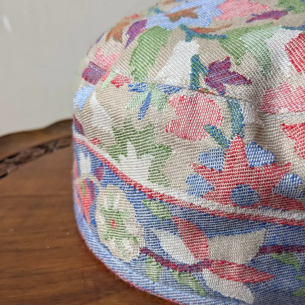 Sofi Abdullah Creamy Kashmiri Charming Kani Cap - Gyawun