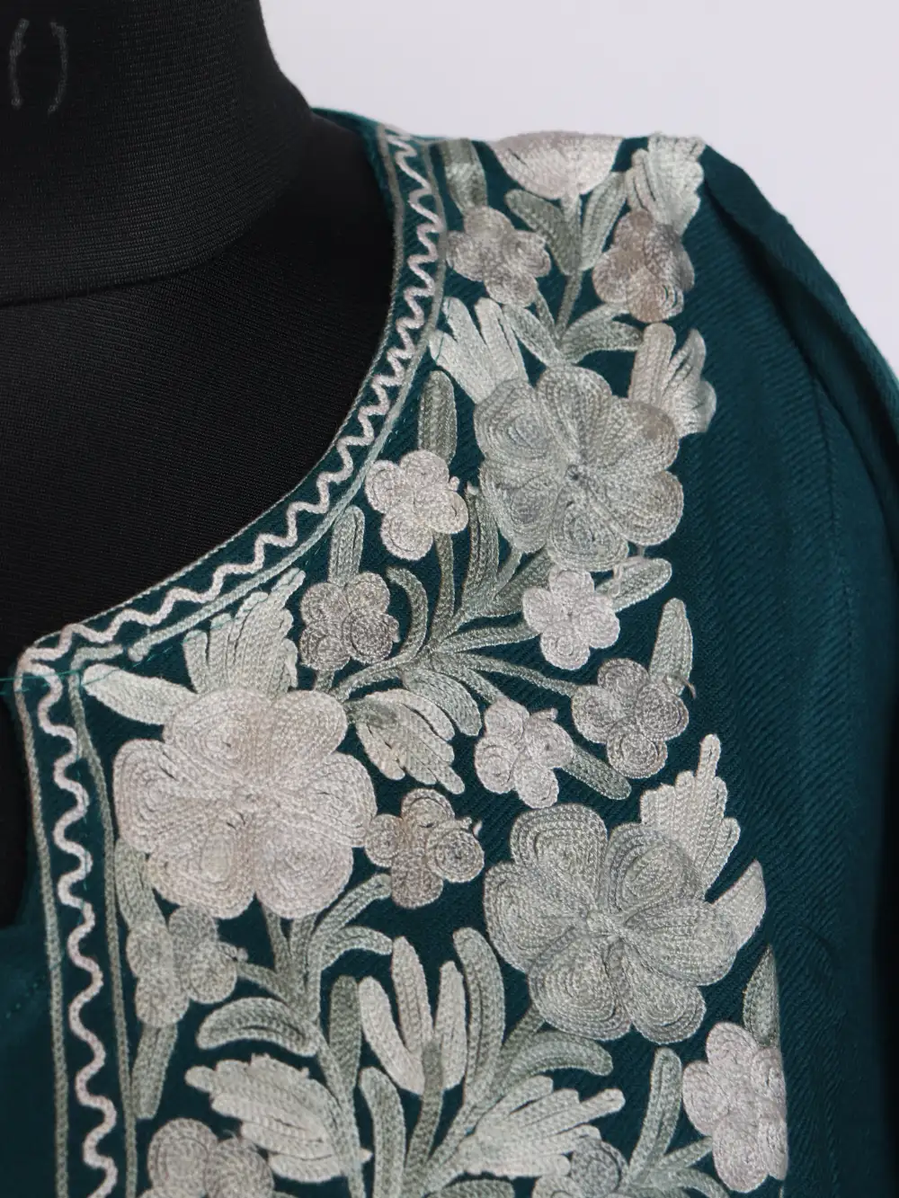 Cashmilon Alamzeb Pine Green Woolen Pheran with Aari Embroidery - Gyawun