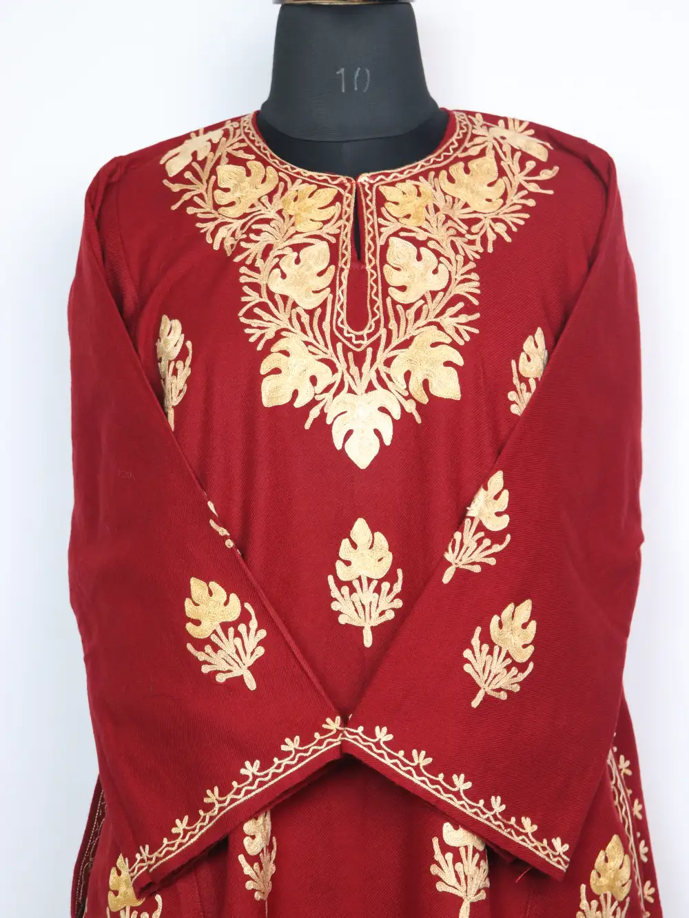 Pheran Lyba With Booti Aari Work in Maroon Cashmilon Wool - Gyawun