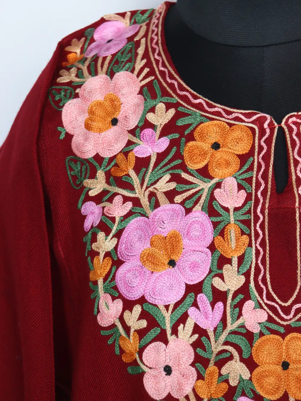 Maroon Verinag Cashmilon Wool Pheran with Aari Embroidery - Gyawun