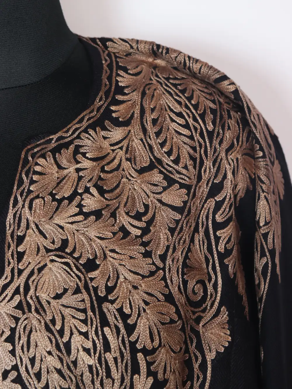 Black Cashmilon Wool Pheran with Front Back Aari Embroidery Awantipora ...