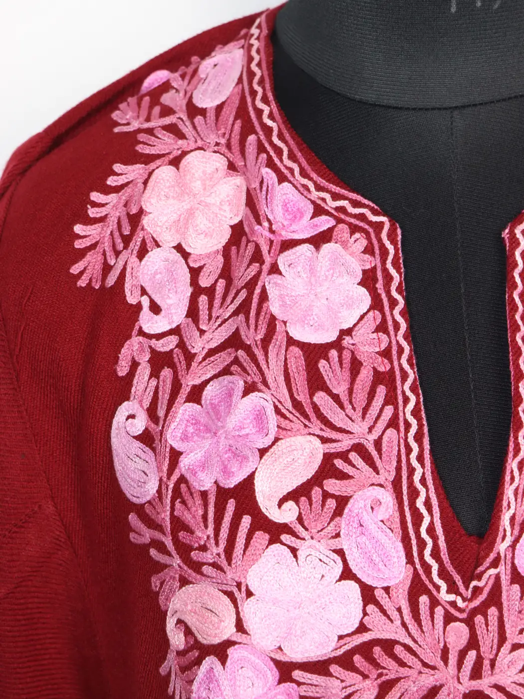 Maroon Cashmilon Wool Harwan Pheran With Aari Embroidery - Gyawun