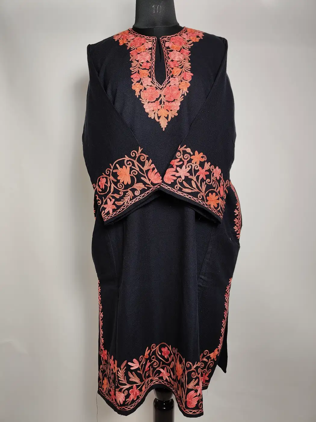 Cashmilon Wool Black Pheran Mehal With Aari Embroidery - Gyawun