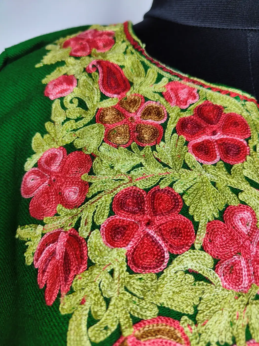 Green Cashmilon Wool Pheran with Aari Embroidery Insaf - Gyawun