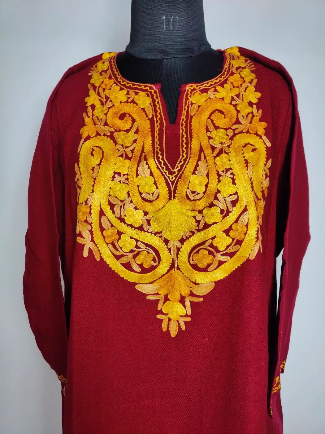 Nigeen Maroon Cashmilon Wool Pheran With Aari Embroidery - Gyawun