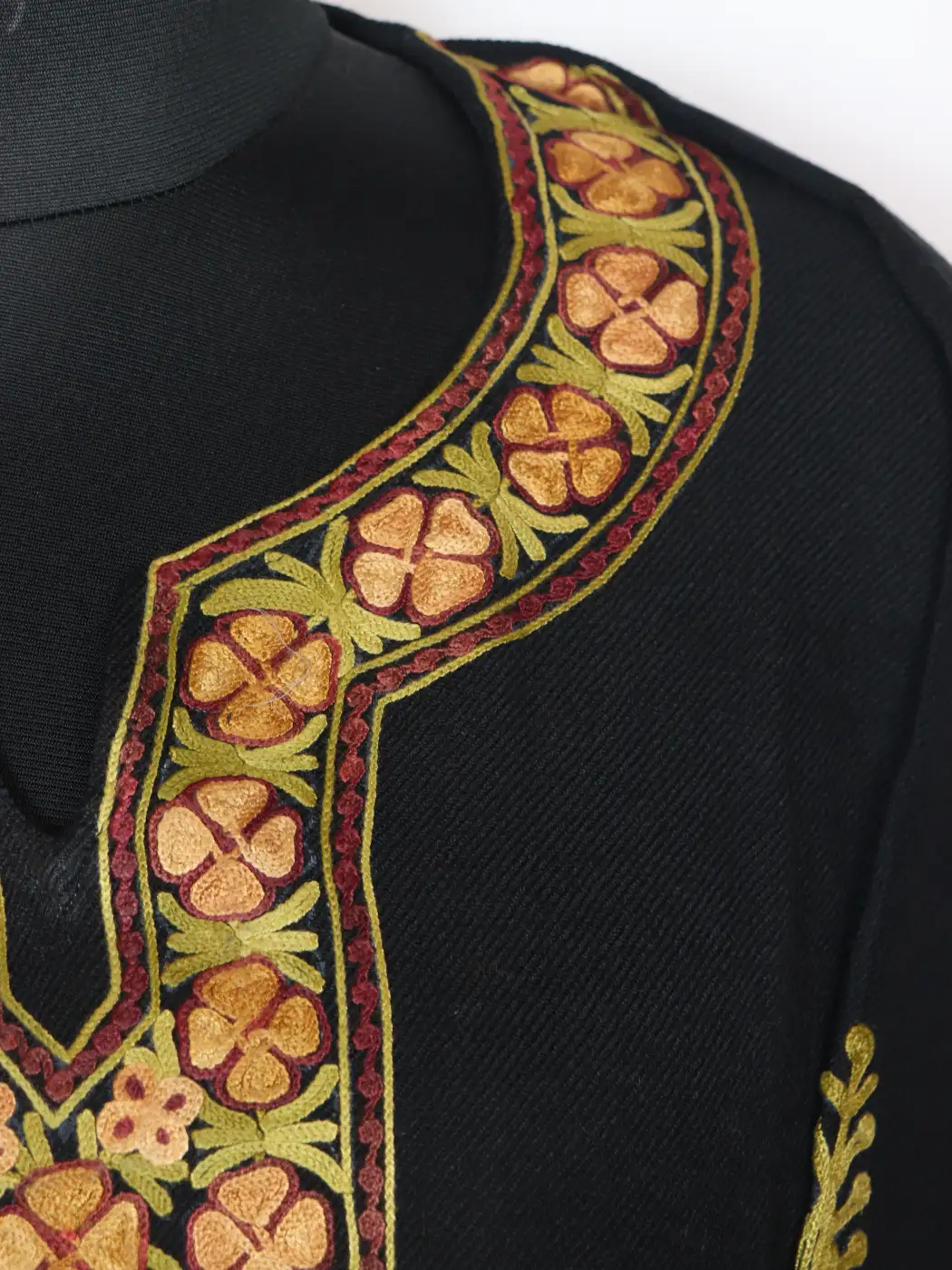 Black Pheran in Cashmilon Wool With Sleeve and Daman Aari Embroidery ...